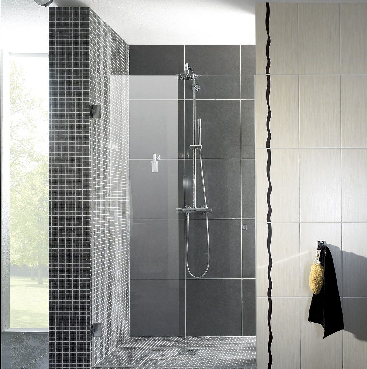 Glazen douchedeur in nis – Salvini Design & Glas Maatwerk